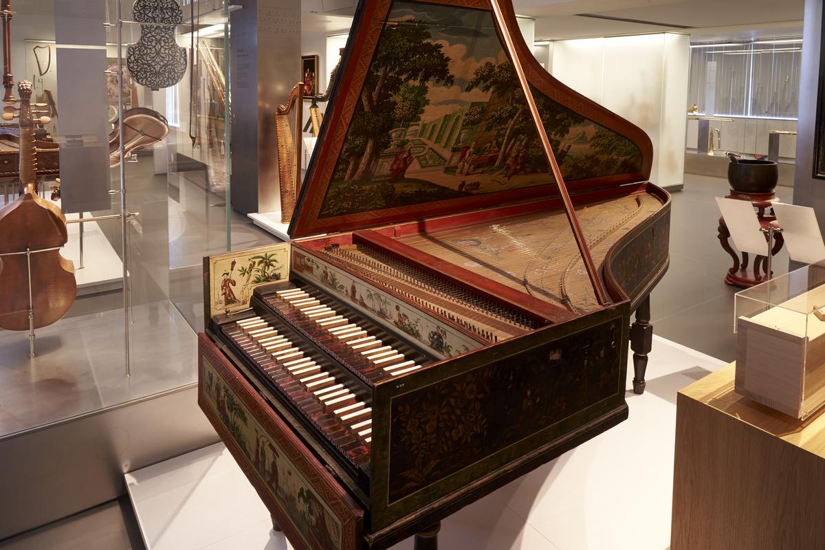 Exihibitions at the danish music museum